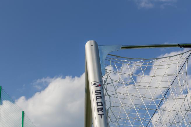 FOOTBALL GOALS FOR YOUNG PLAYERS WITH GROUND SOCKETS / 5.00 X 2.00 M