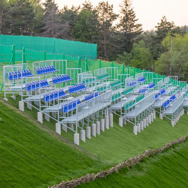 SPECTATOR STAND WITH POLYETHYLENE SEATS - STANDARD