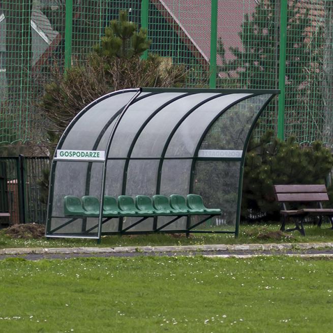 FOOTBALL TEAM SHELTER
