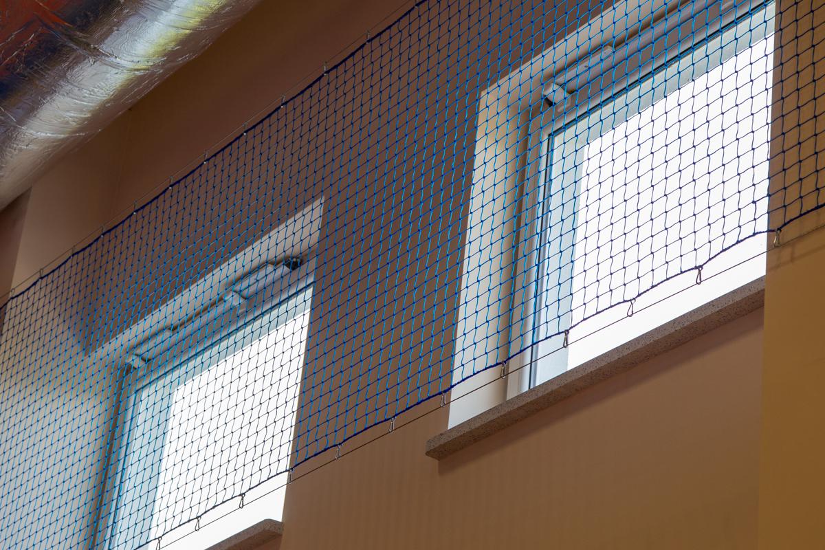 POLYETHYLENE BARRIER NET. WEAVE 4,0 MM, MESH 5X5 CM